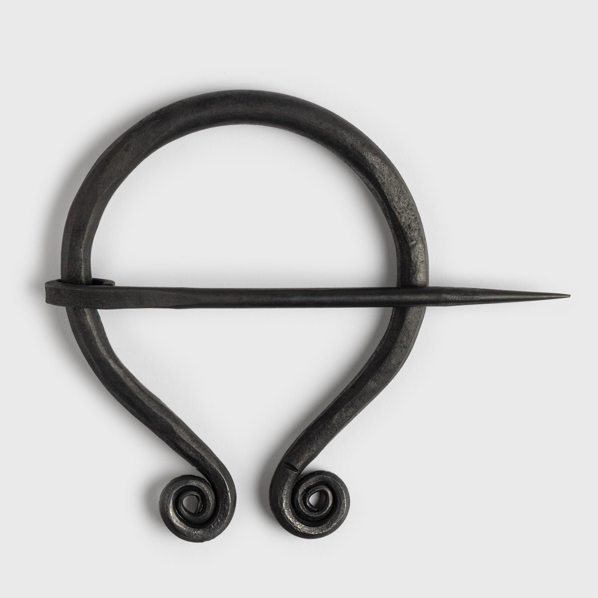 Järnfibula, Oval, 85 mm – Grimfrost Intl